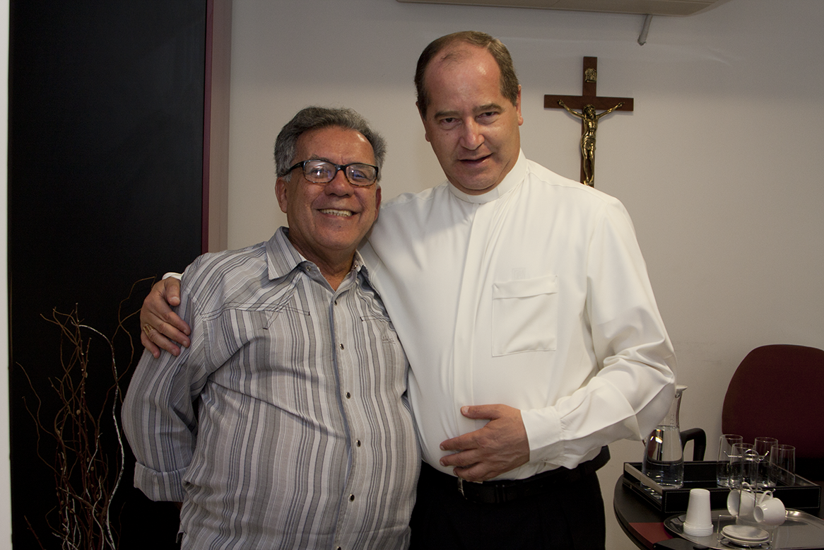 Dom Walmor recebe representantes da Rede Excelsior, de Salvador, na ...